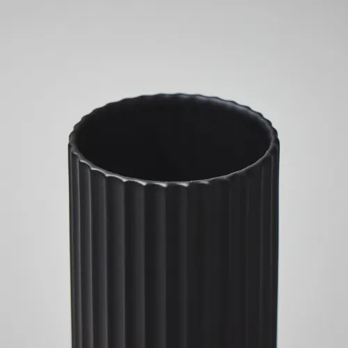 Lyngby Porcelain(リュンビューポーセリン)/Lyngby Vase Black H15 | 青山フラワーマーケット｜花束 ...